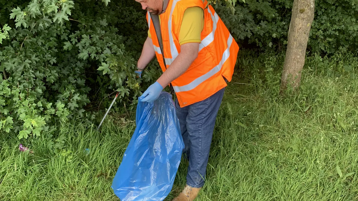 Cleaning Up in Church Hill - Redditch and Inkberrow Liberal Democrats